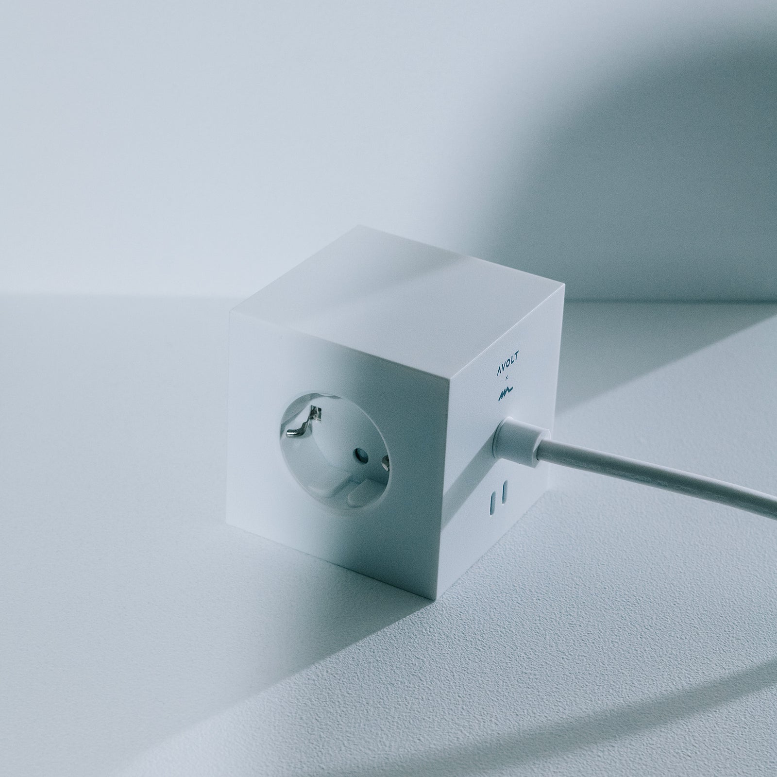 Square 1 (USB C) - Martinelli Luce Hvítur (1,8m) - Avolt